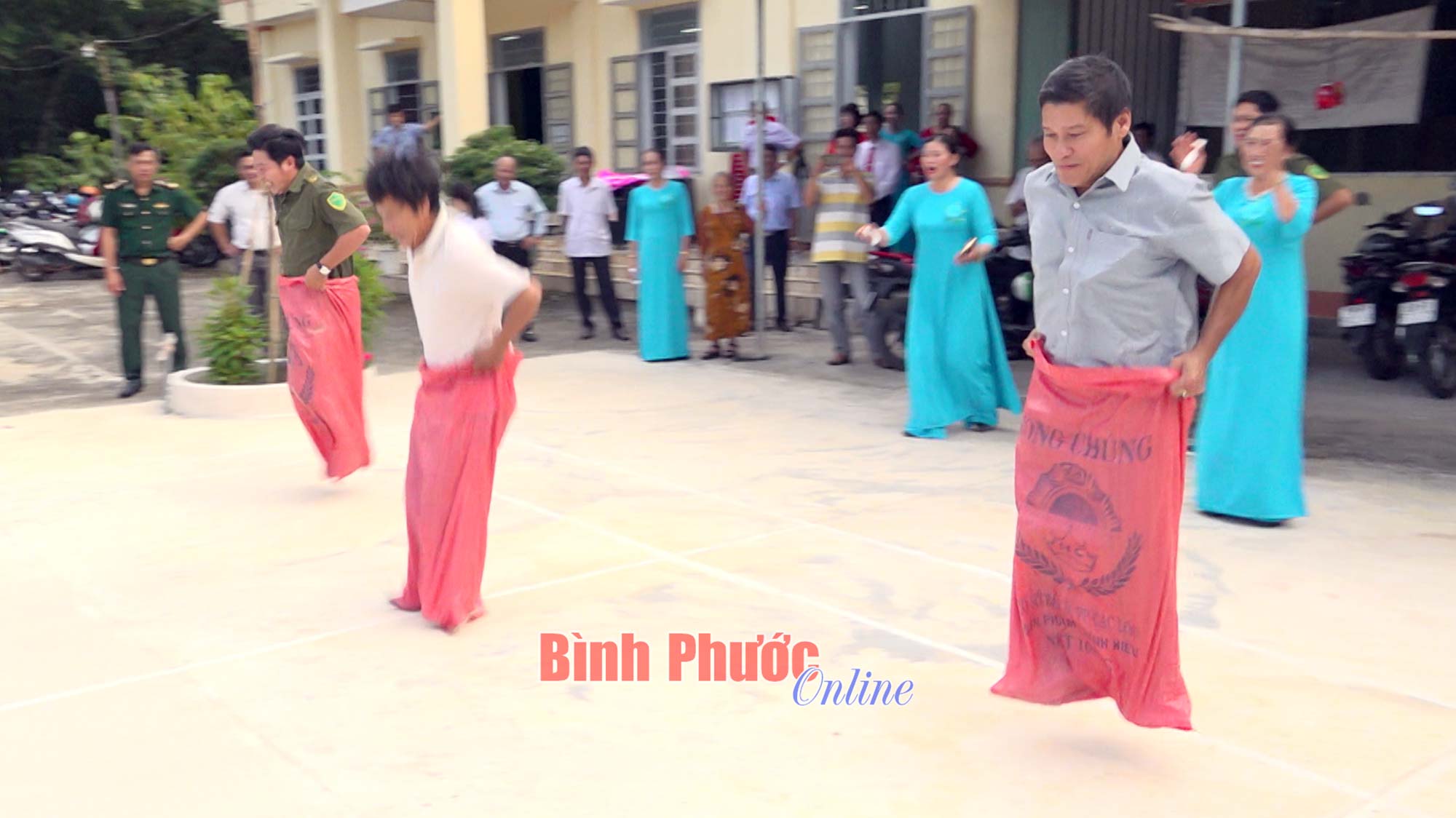 Ấm áp ngày hội đại đoàn kết toàn dân ở ấp Đồng Tâm - Binh Phuoc, Tin ...