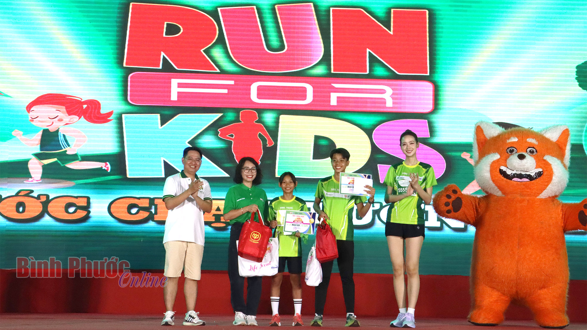 RUN FOR KIDS trao 16 giải thưởng cho các vận động viên - Binh Phuoc ...