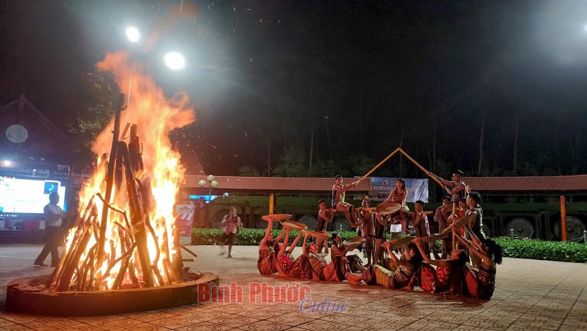 Lễ hội “Tiếng chày trên sóc Bom Bo” thành công vang dội - Binh Phuoc ...