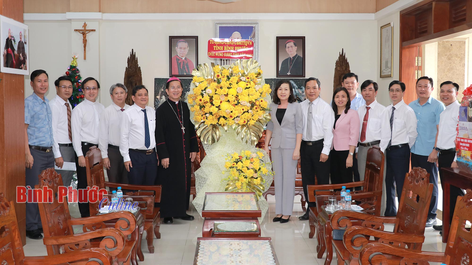 Lãnh đạo tỉnh Bình Phước chúc mừng Giáng sinh Giáo phận Phú Cường - Binh Phuoc, Tin tuc Binh ...