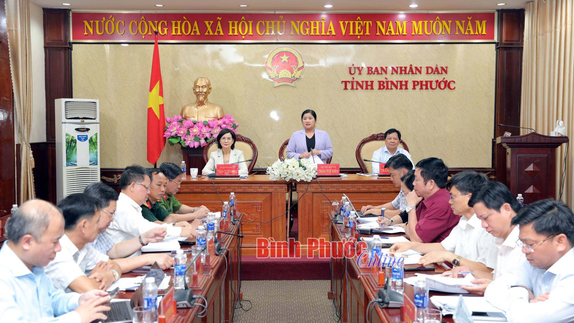 UBND tỉnh thông qua các nội dung trình kỳ họp chuyên đề của HĐND tỉnh - Binh Phuoc, Tin tuc Binh ...