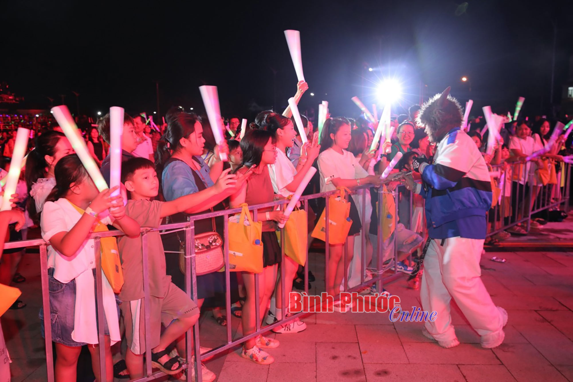 Concept Yo Light 2025: Bùng nổ đam mê từng khoảnh khắc - Binh Phuoc ...